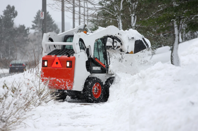 Commercial Snow Removal: Clearing Paths Fast